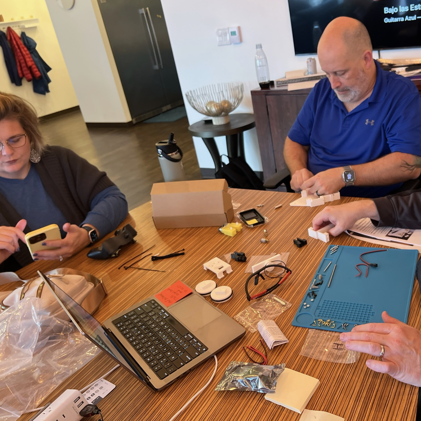 Build-A-Battle-Bot - Team Building Activity | teambuilding.com